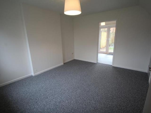2 bedroom house to rent