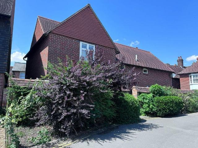2 bedroom house to rent