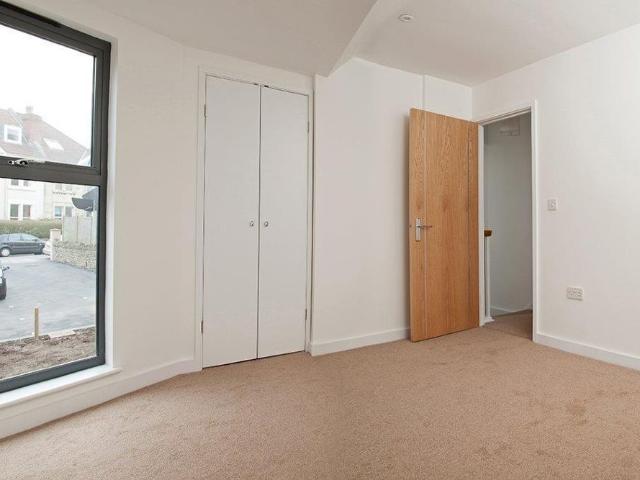 2 bedroom house to rent
