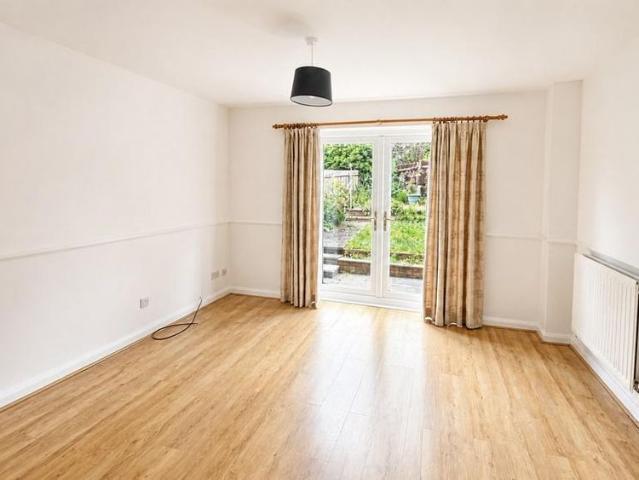 2 bedroom house to rent