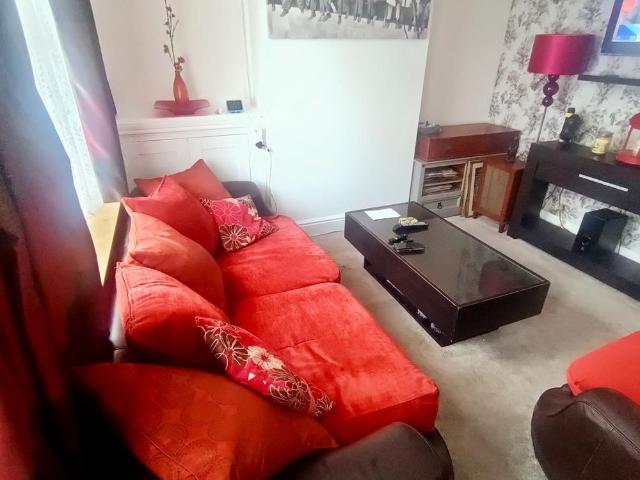 2 bedroom house to rent