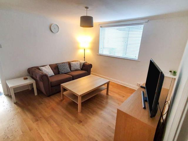 2 bedroom house to rent
