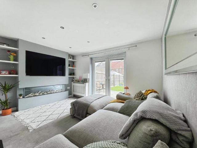 2 bedroom house to rent