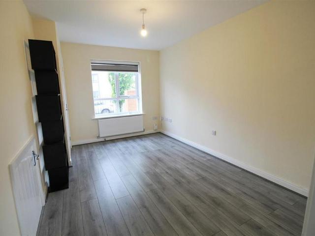 2 bedroom house to rent