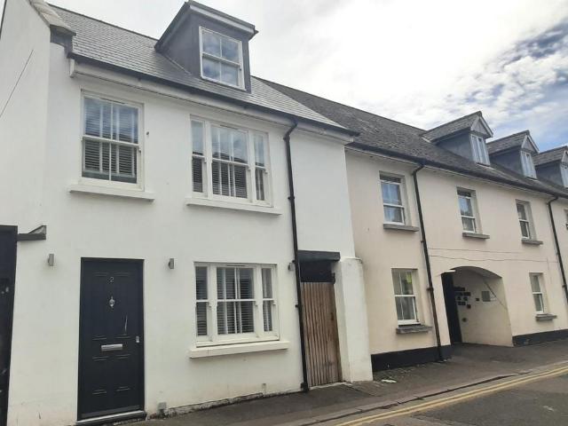 2 bedroom house to rent