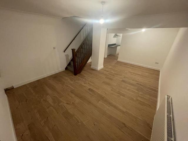 2 bedroom house to rent