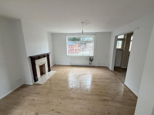 2 bedroom house to rent