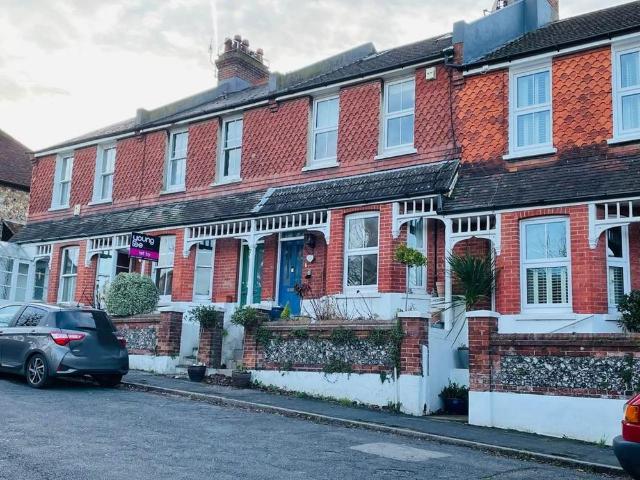 2 bedroom house to rent