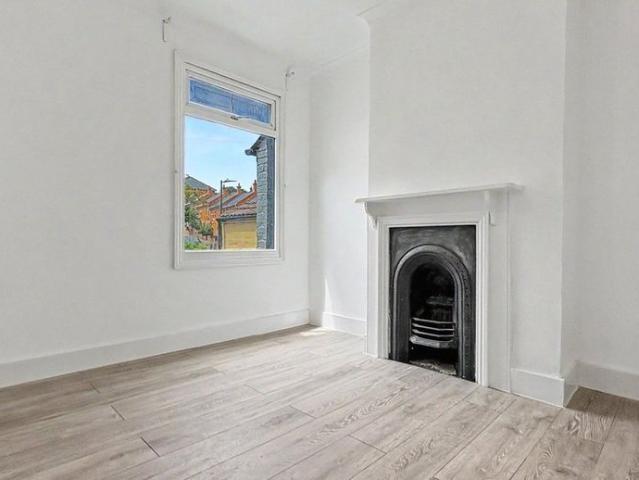 2 bedroom house to rent