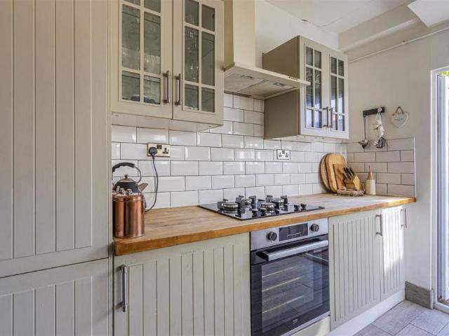 2 bedroom house to rent