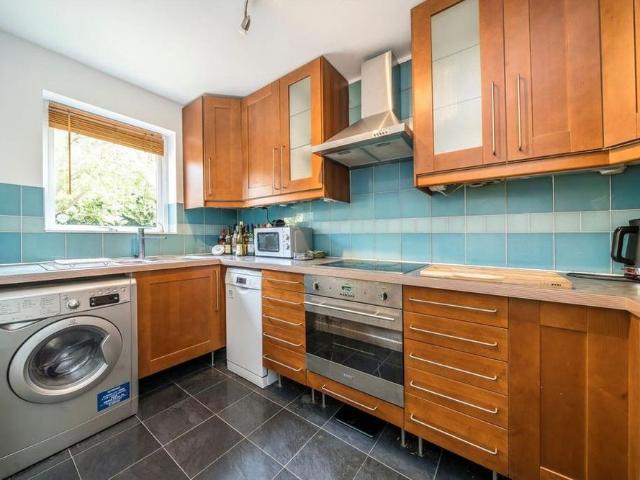 2 bedroom house to rent
