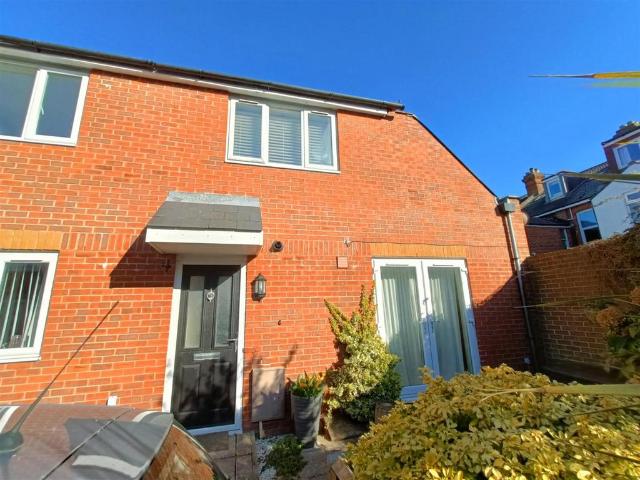 2 bedroom house to rent