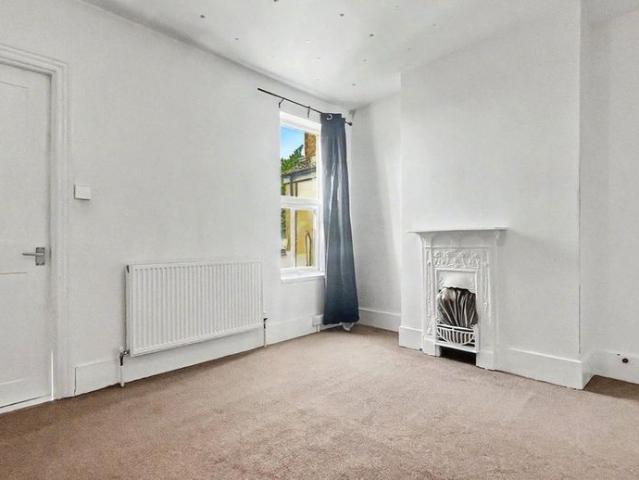 2 bedroom house to rent