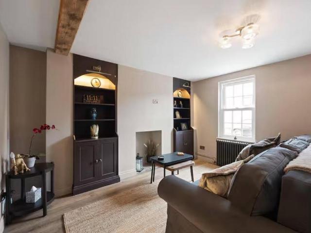 2 bedroom house to rent