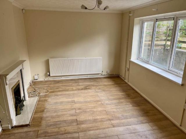 2 bedroom house to rent