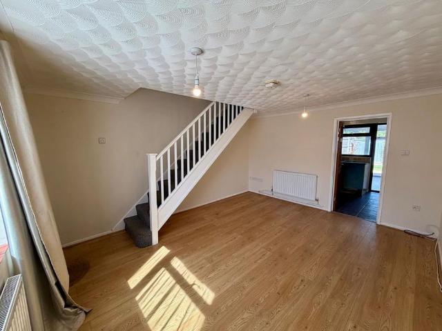 2 bedroom house to rent