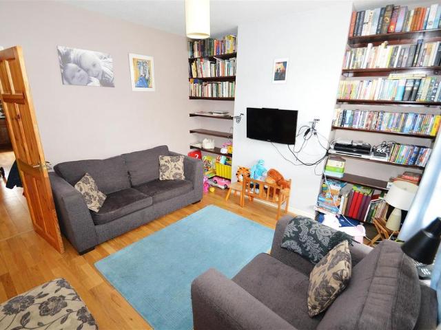 2 bedroom house to rent