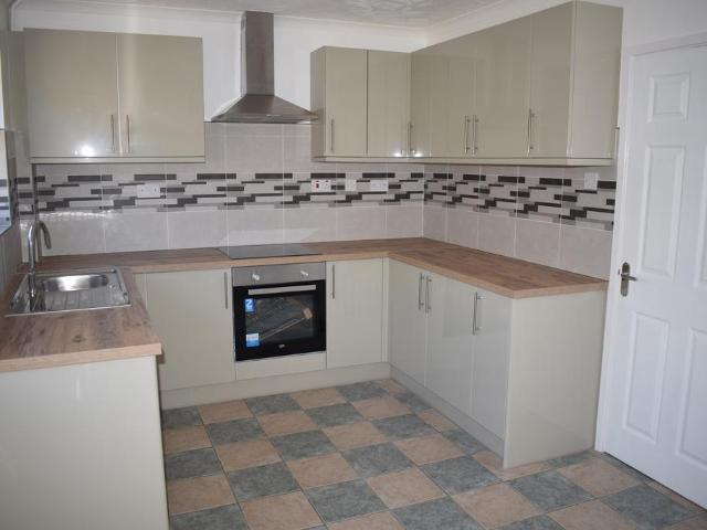 2 bedroom house to rent