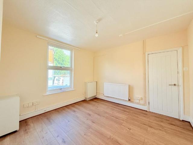 2 bedroom house to rent