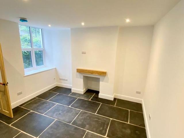 2 bedroom house to rent