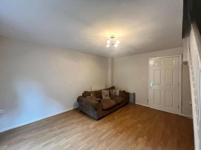 2 bedroom house to rent