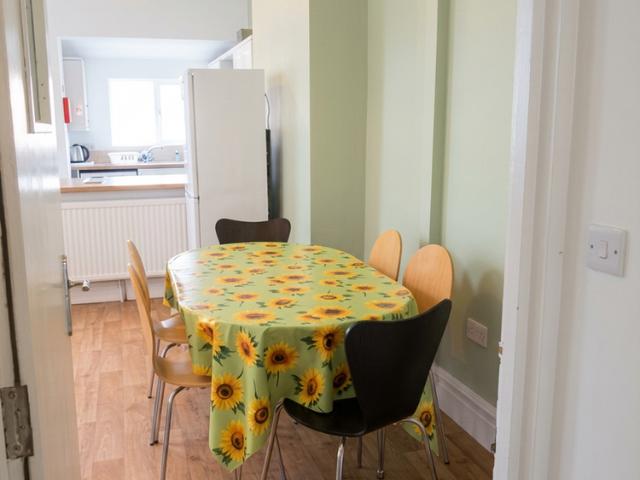 2 bedroom house to rent