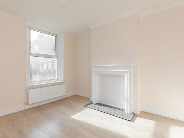 2 bedroom house to rent