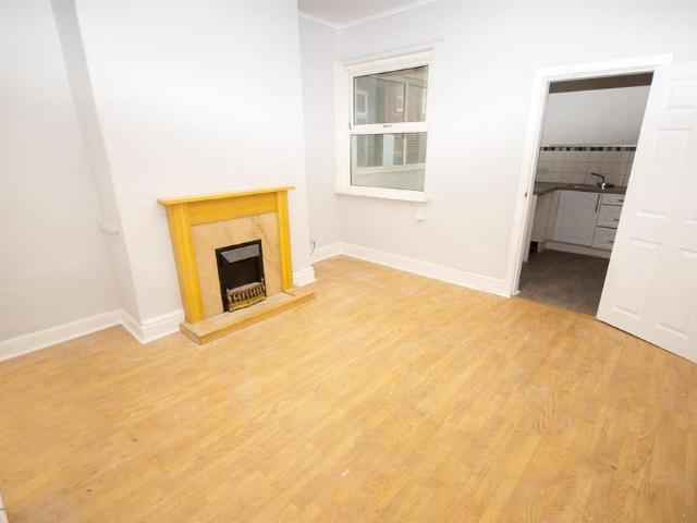 2 bedroom house to rent