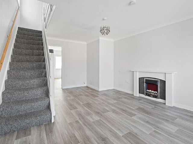 2 bedroom house to rent