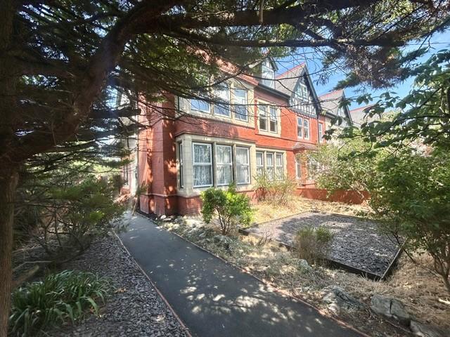 2 bedroom house to rent