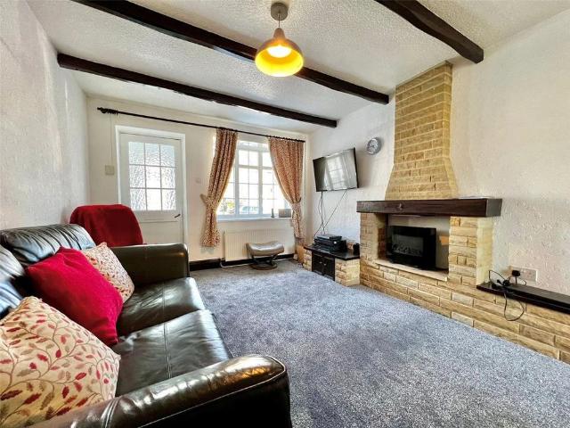 2 bedroom house to rent