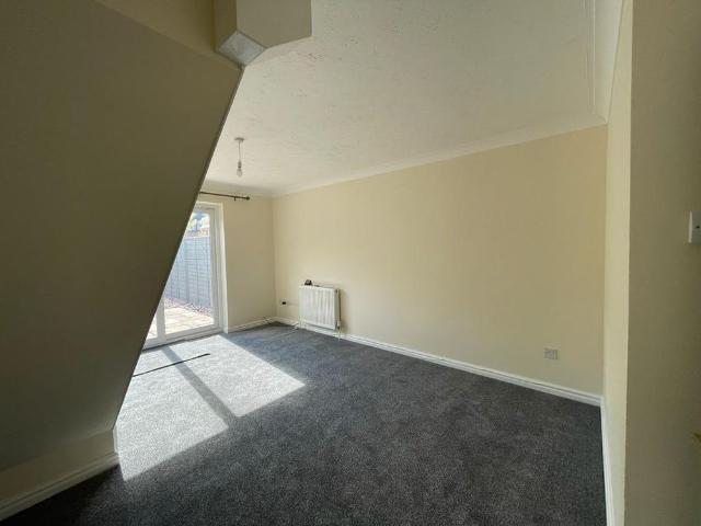 2 bedroom house to rent