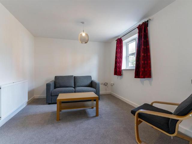 2 bedroom house to rent