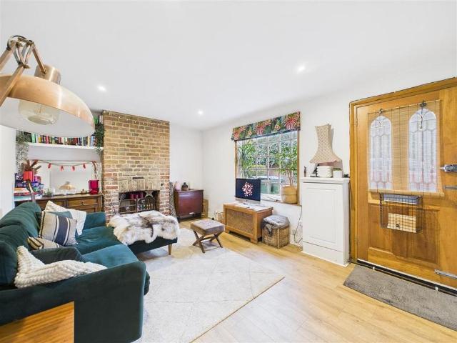 2 bedroom house to rent