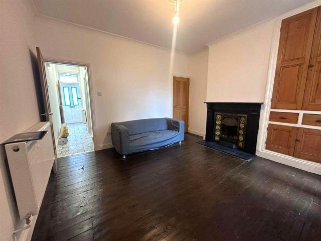 2 bedroom house to rent