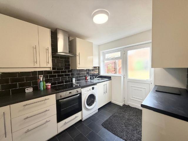 2 bedroom house to rent