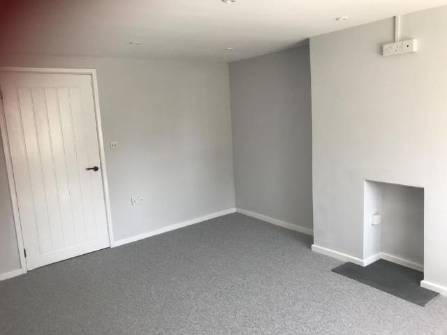2 bedroom house to rent