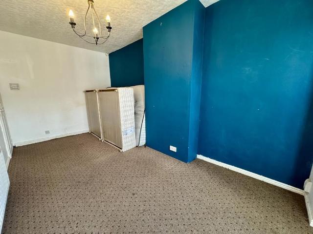 2 bedroom house to rent