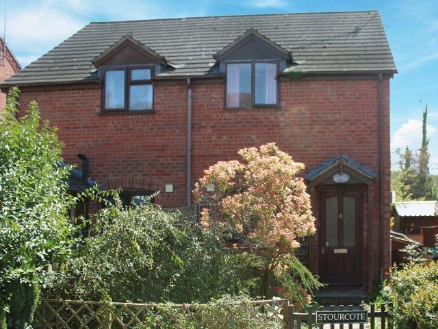 2 bedroom house to rent