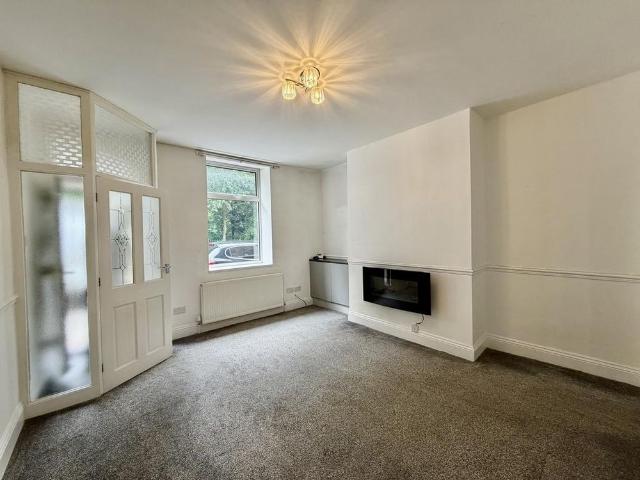 2 bedroom house to rent