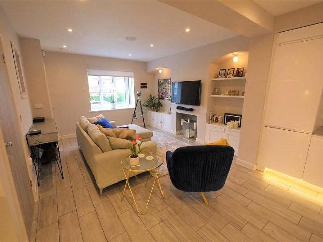 2 bedroom house to rent