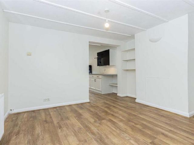 2 bedroom house to rent