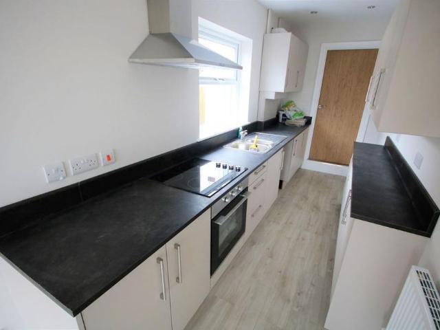 2 bedroom house to rent
