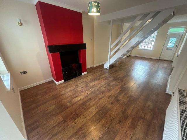 2 bedroom house to rent