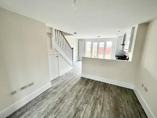 2 bedroom house to rent