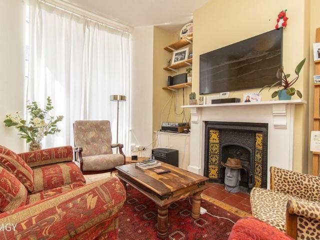 2 bedroom house to rent