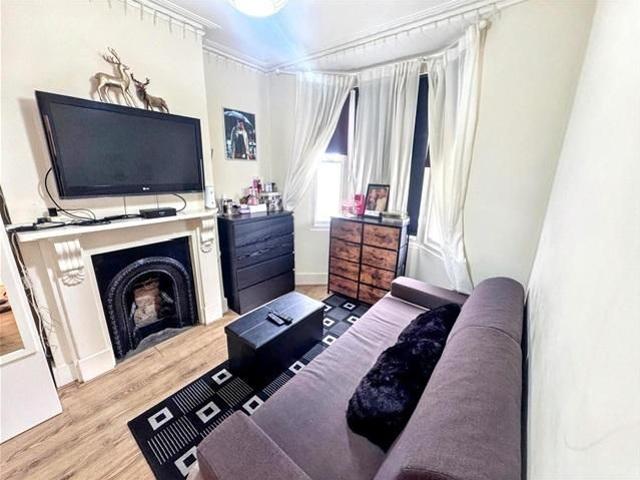 2 bedroom house to rent