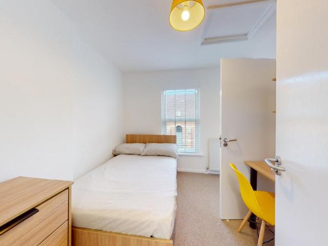 2 bedroom house to rent
