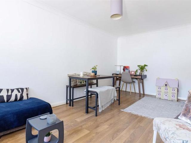 2 bedroom house to rent