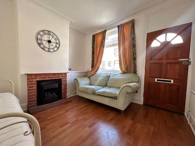 2 bedroom house to rent